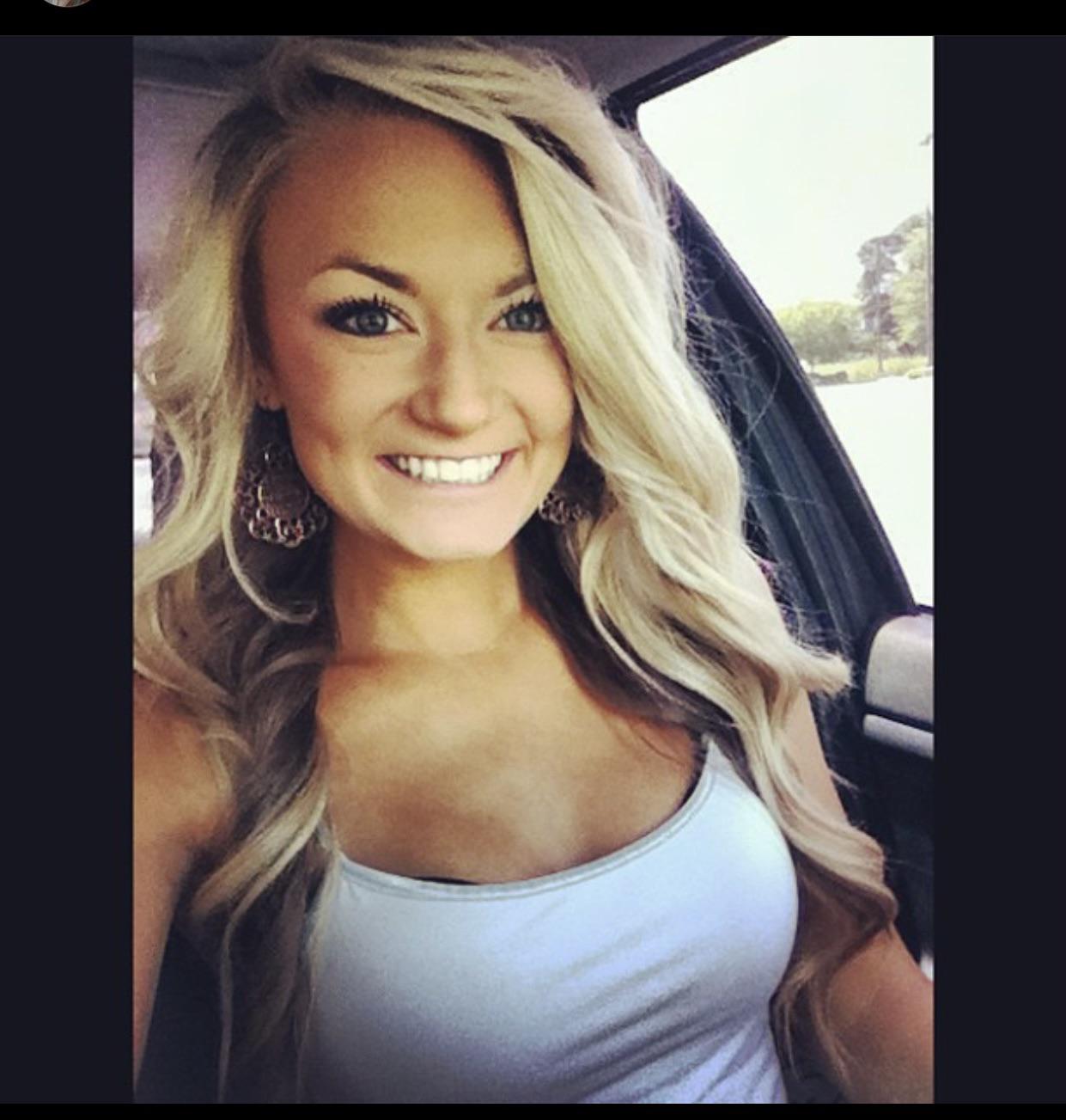 Let’s jerk to girls we know. Check bio for users | Scrolller