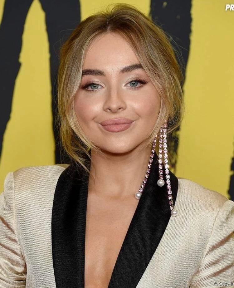 Let’s shoot our loads for Sabrina carpenter and trade pics of her ...