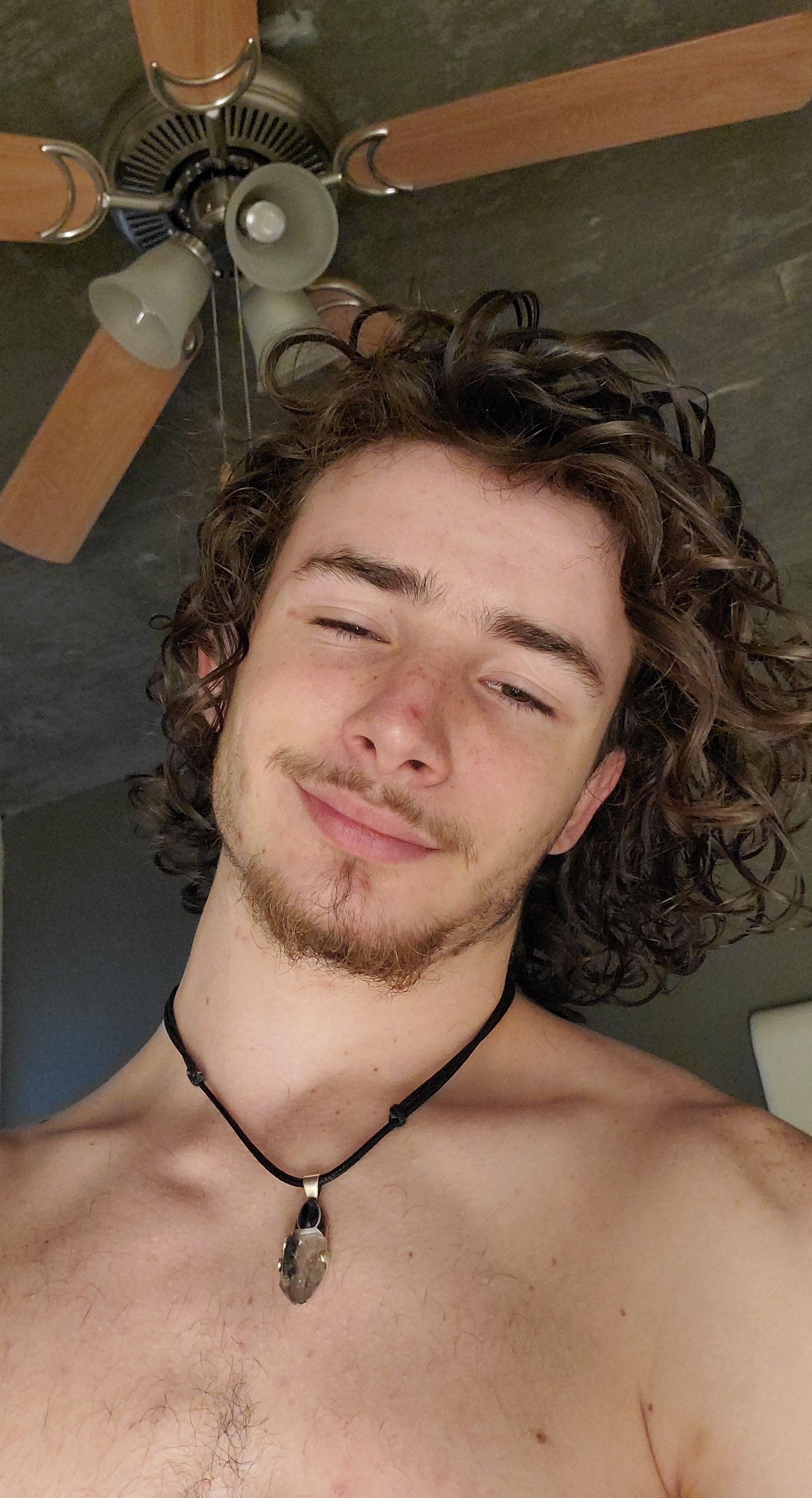 Let's make it through this Monday | Scrolller