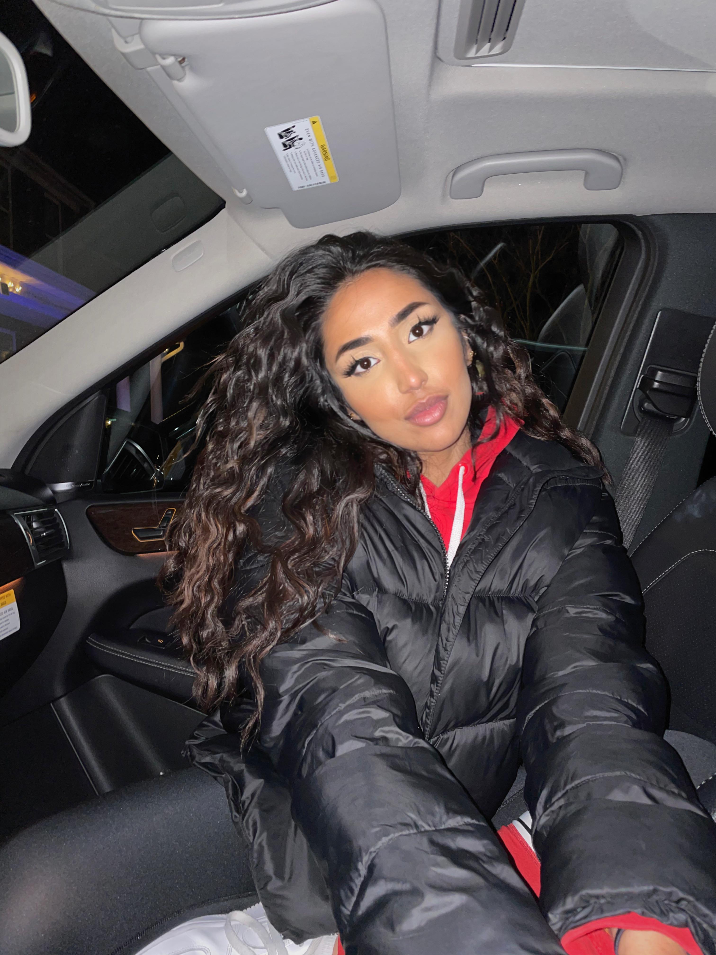 lets move to the backseat bae.. | Scrolller