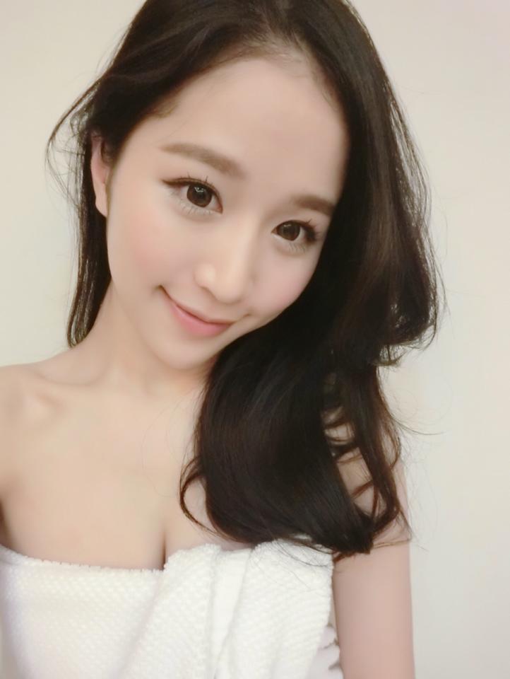 Let's take a bath (x-post from r/RealChinaGirls) | Scrolller