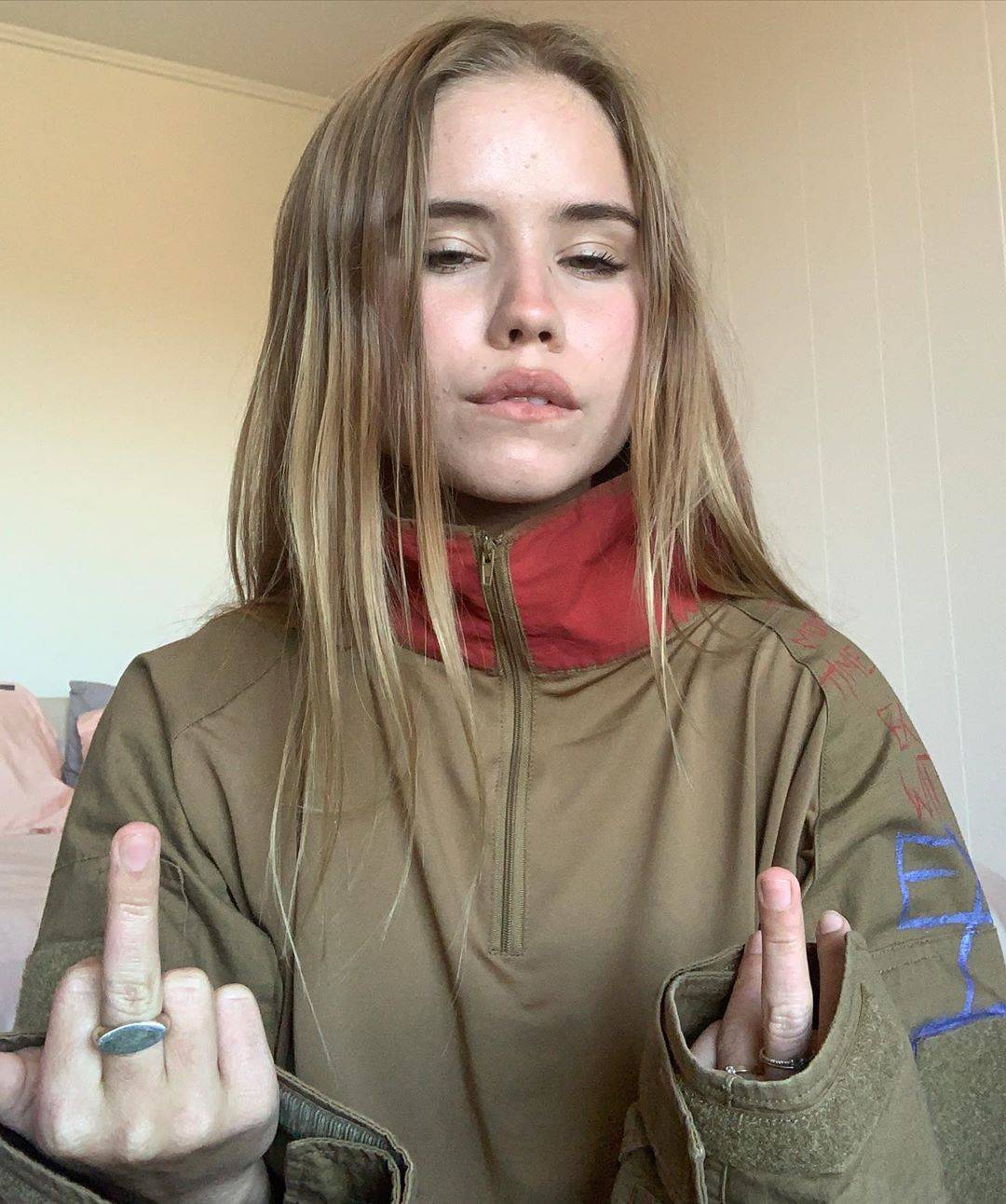 Lexee Smith | Scrolller