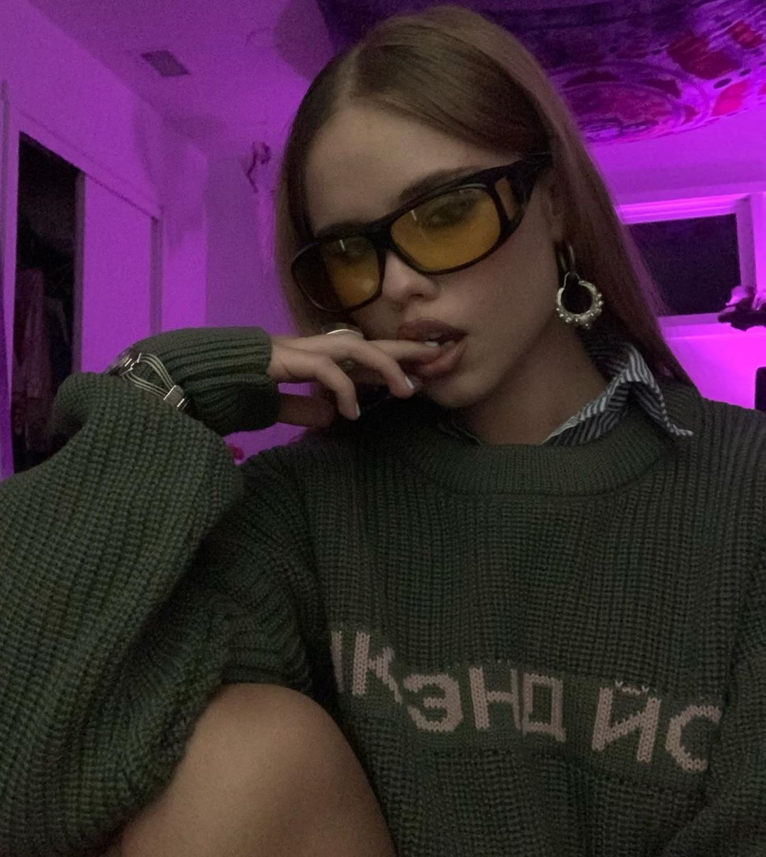 Lexee Smith | Scrolller