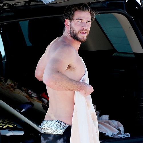 Liam Hemsworth - Australian Actor | Scrolller