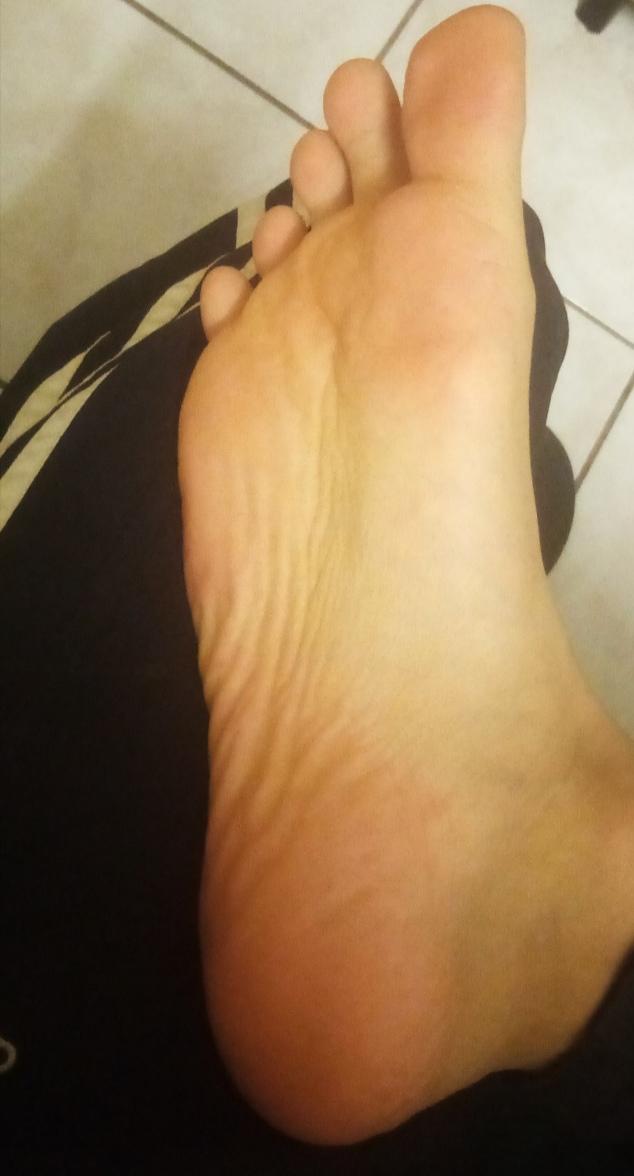 Lick and smell it! | Scrolller