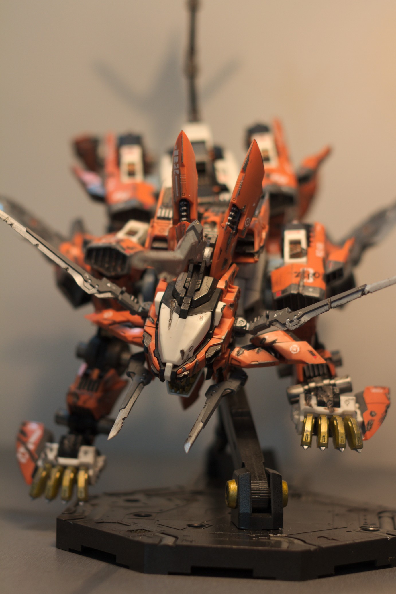 Liger Zero Schneider (battle-damaged version) | Scrolller