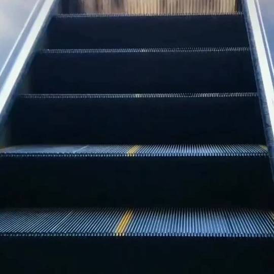 Light fall on this escalator | Scrolller