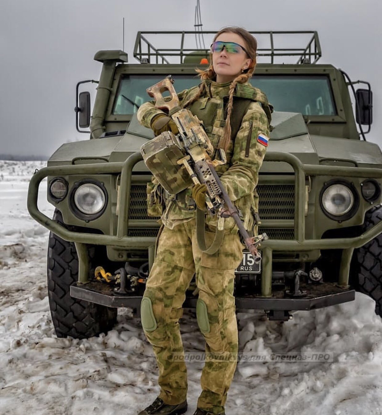 Light machine gun will help all situations caw caw | Scrolller