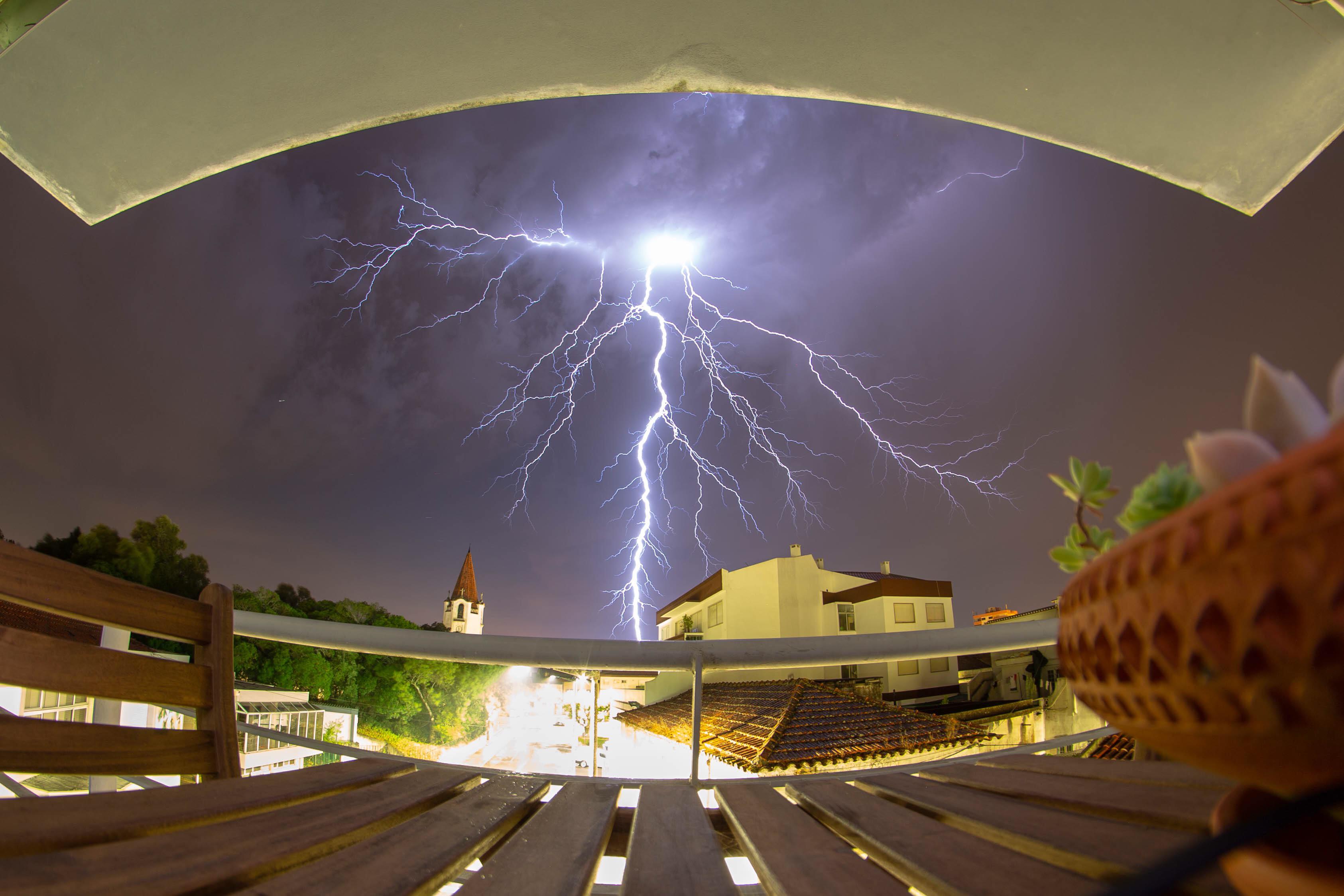 Lightningstorm from the balcony | Scrolller