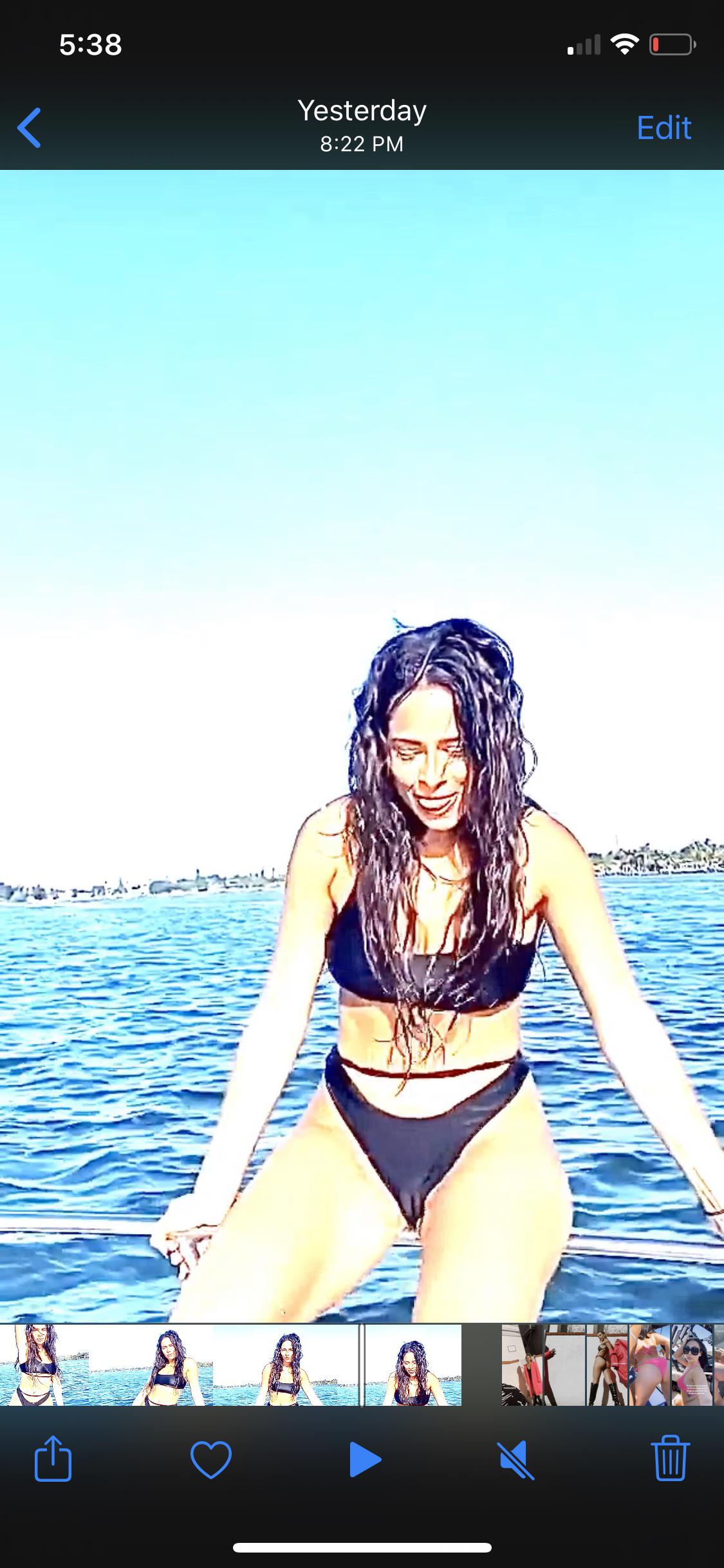 Lil camel toe action | Scrolller