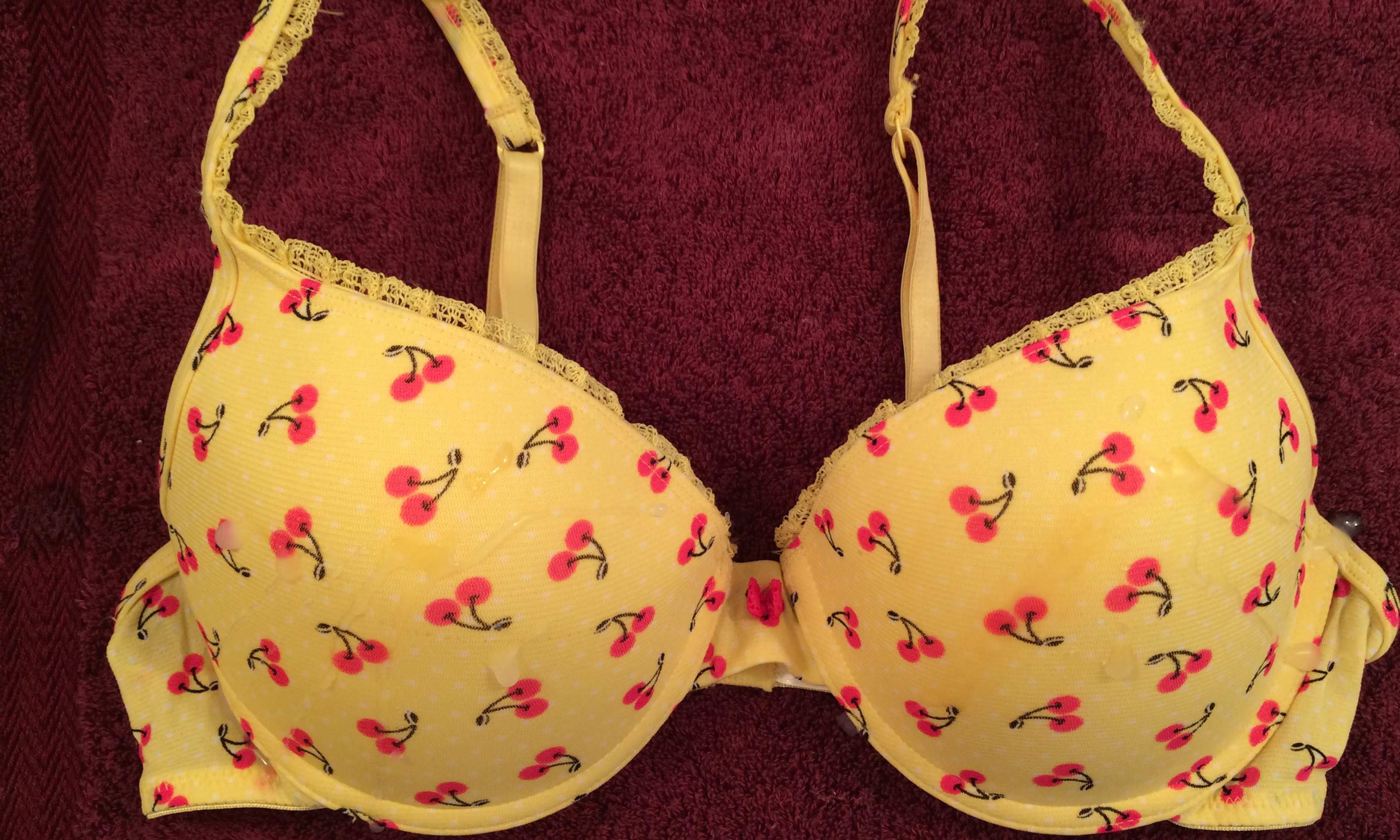 Lil sis' not-so-lil bra | Scrolller