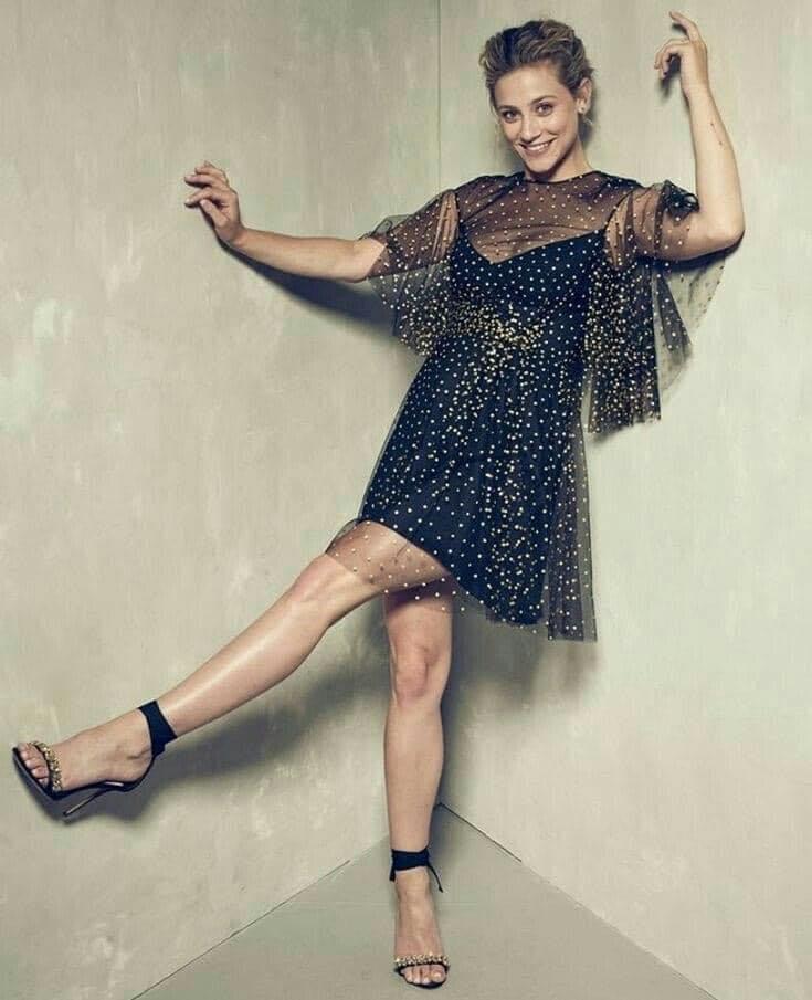 Lili in a corner | Scrolller