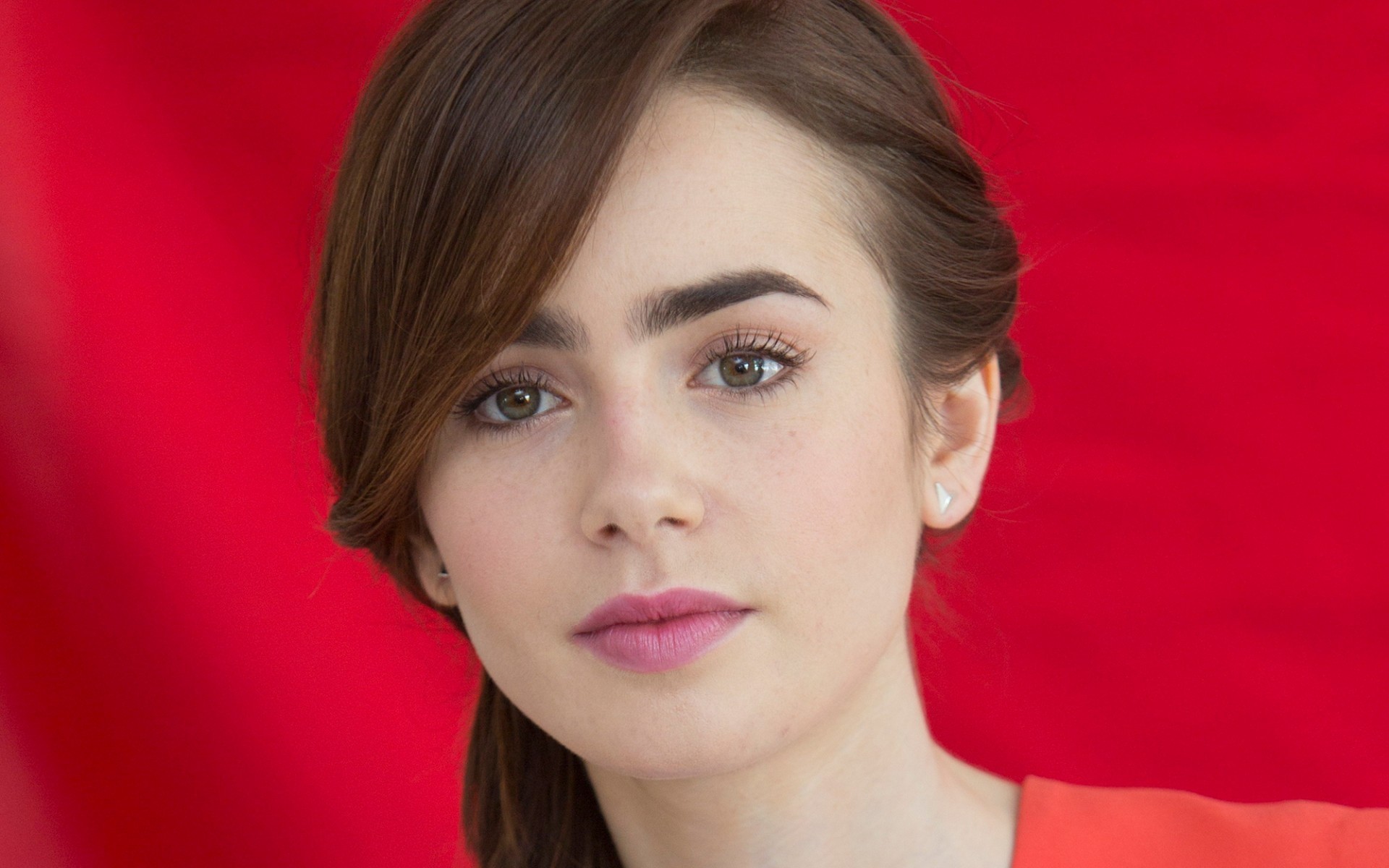 Lily Collins | Scrolller