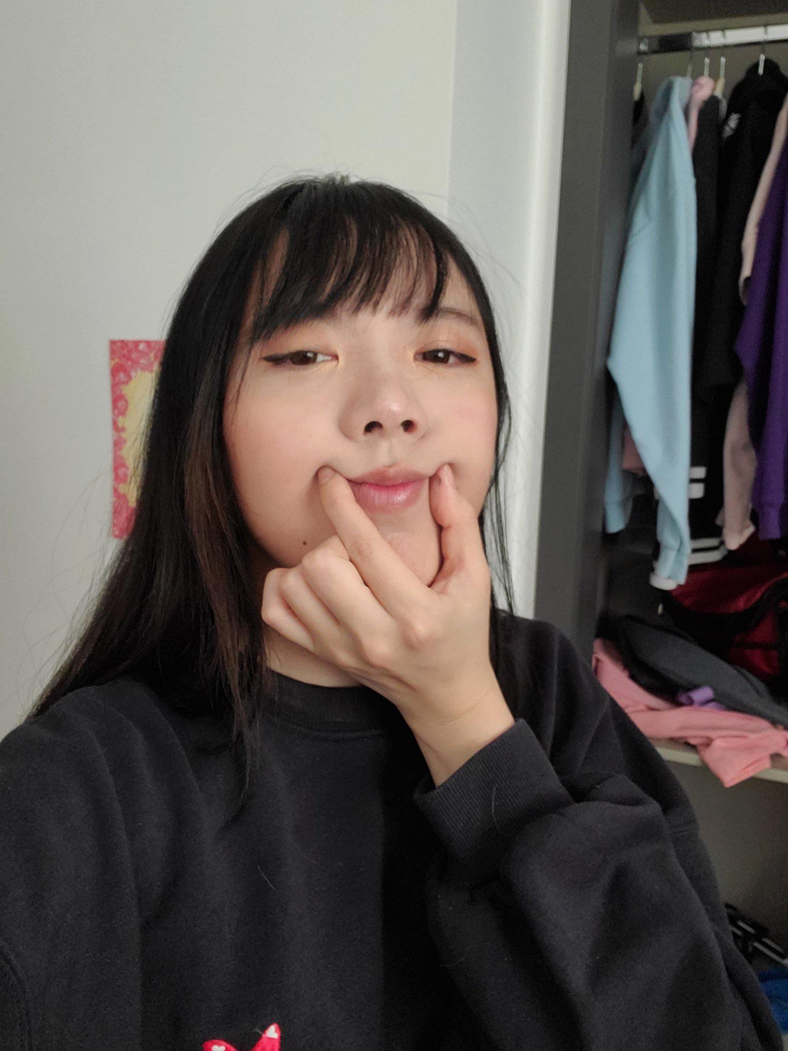 Lily Scrolller
