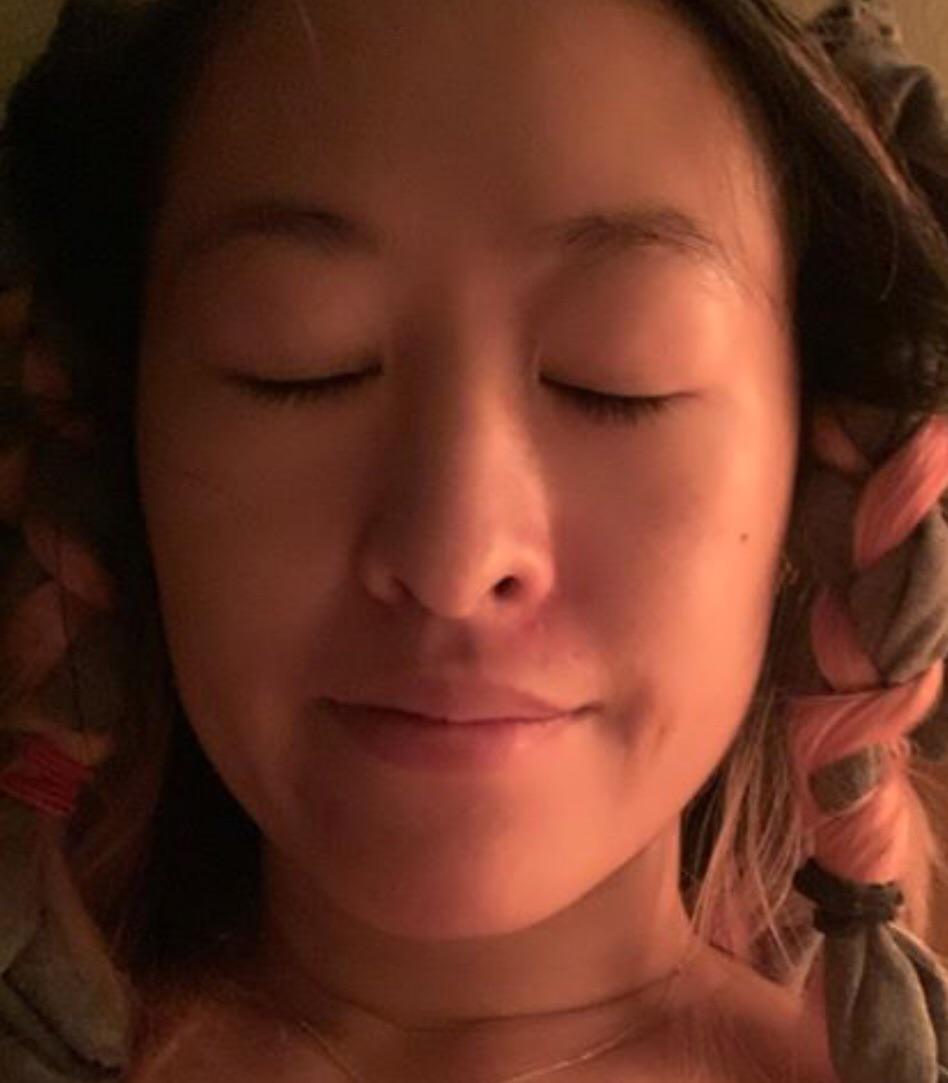 Lily waiting for a facial | Scrolller