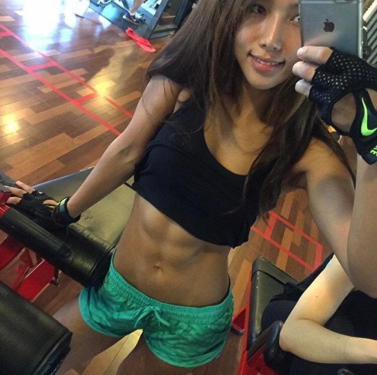 Linda Wannabe | Scrolller