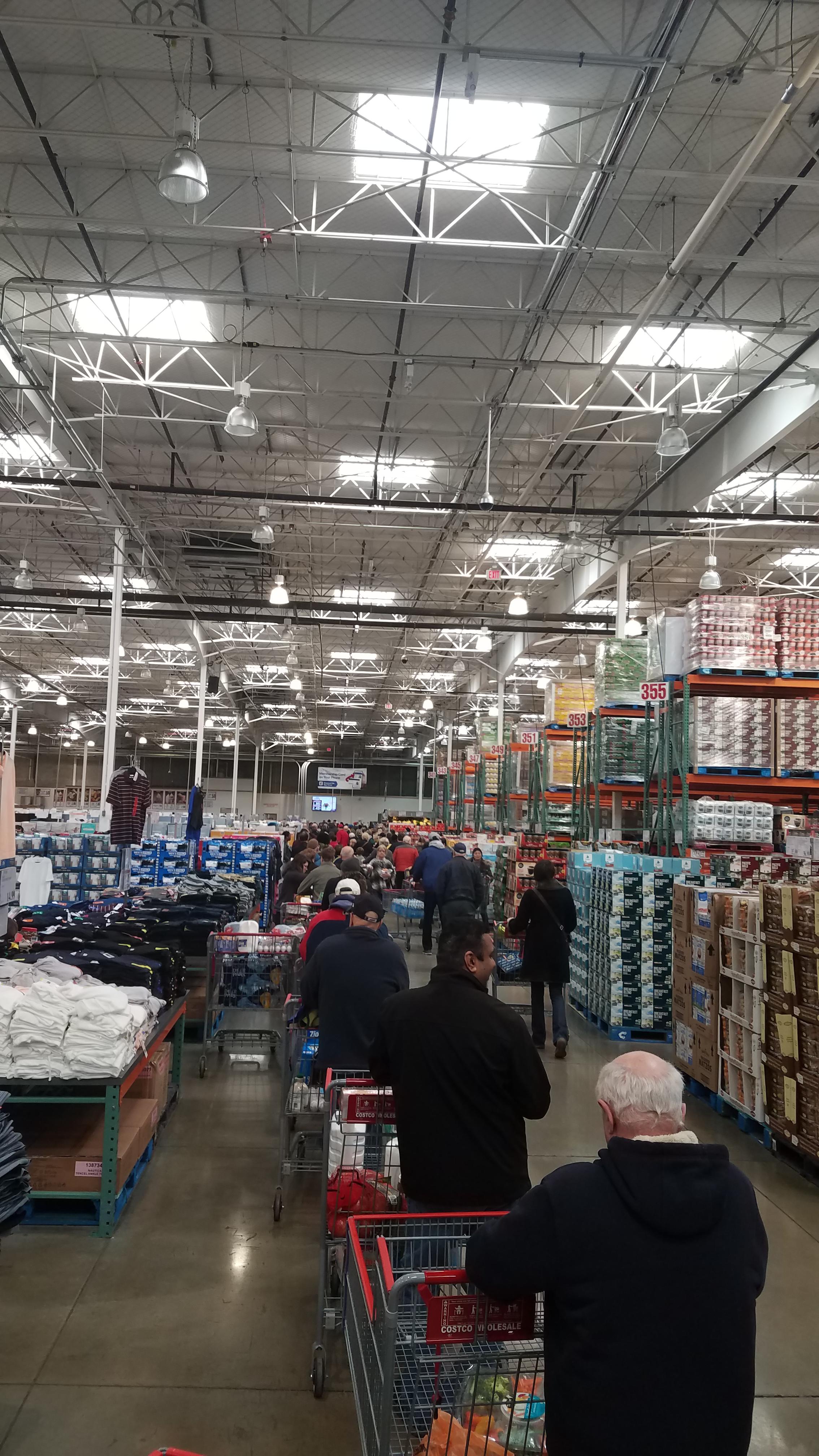 Line at Costco | Scrolller