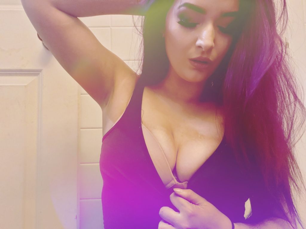 LINK IN COMMENTS SUBSCRIBE FOR XXX CONTENT | Scrolller