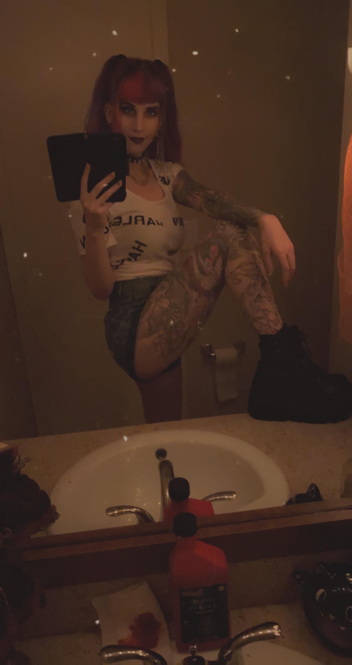 Links in comments 🖤 | Scrolller