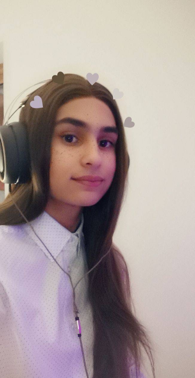 Listening to music 🎶 | Scrolller