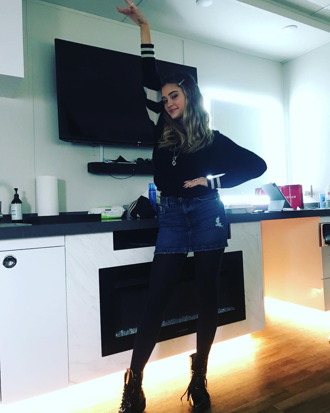Lizzy Hot Scrolller