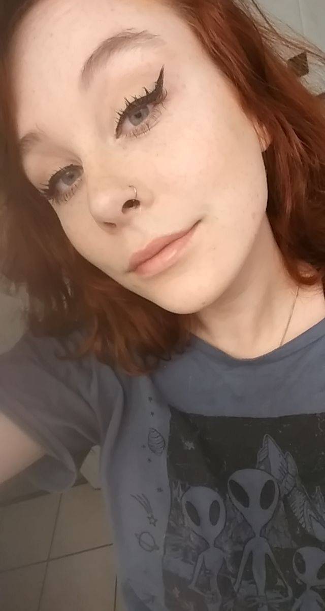 Lonely, lonely.. | Scrolller