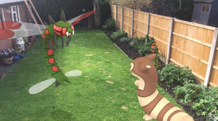 Long Boi meets long bug | Scrolller