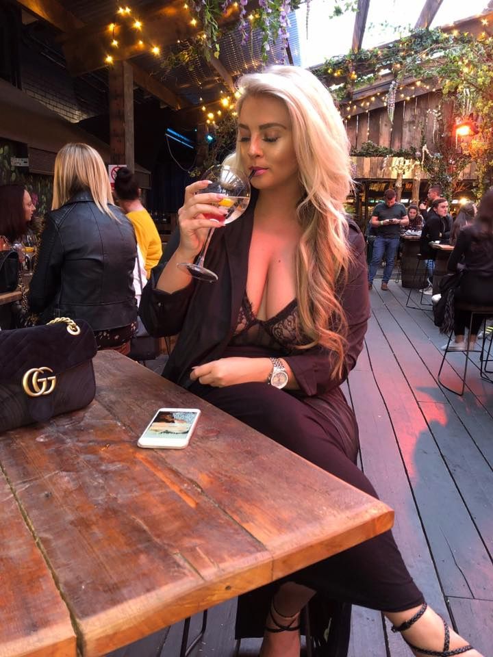 Long drink, long tits | Scrolller