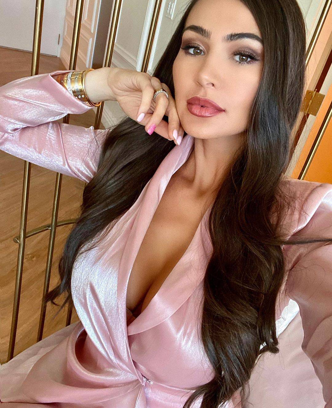 Long hair | Scrolller