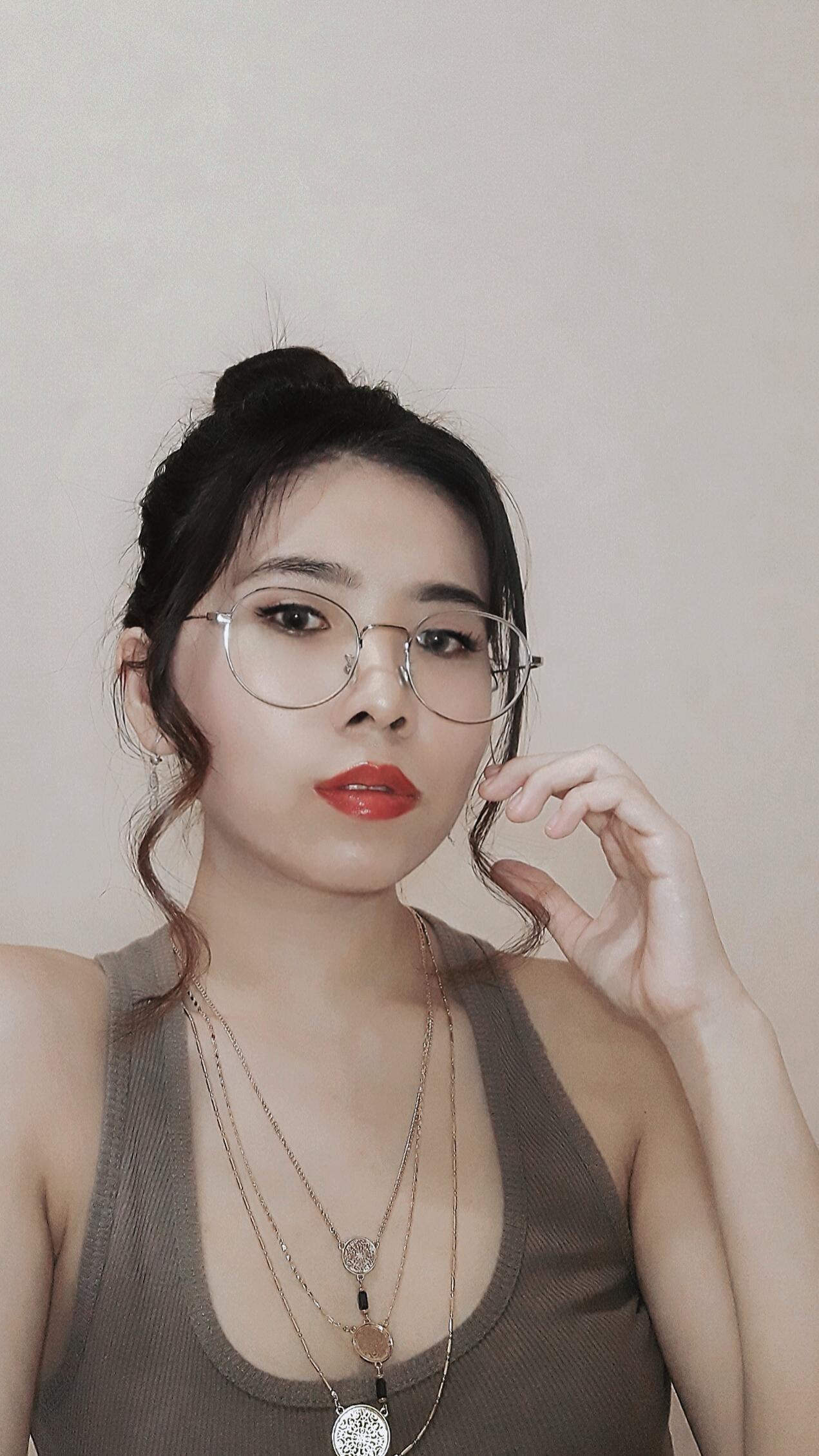 Long necklace might honestly become my new obsession in 2021 | Scrolller