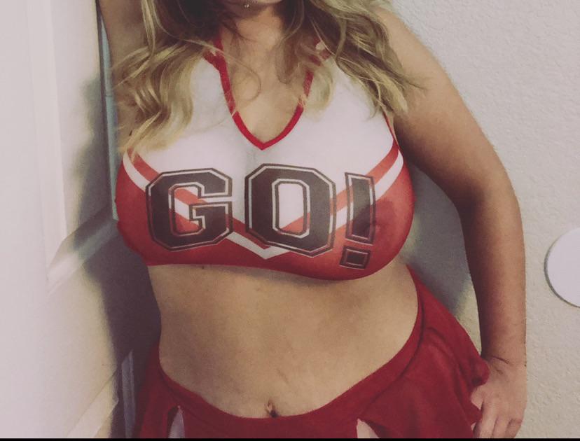 Looking to trade pics my wife for your wife with other husbands or ...