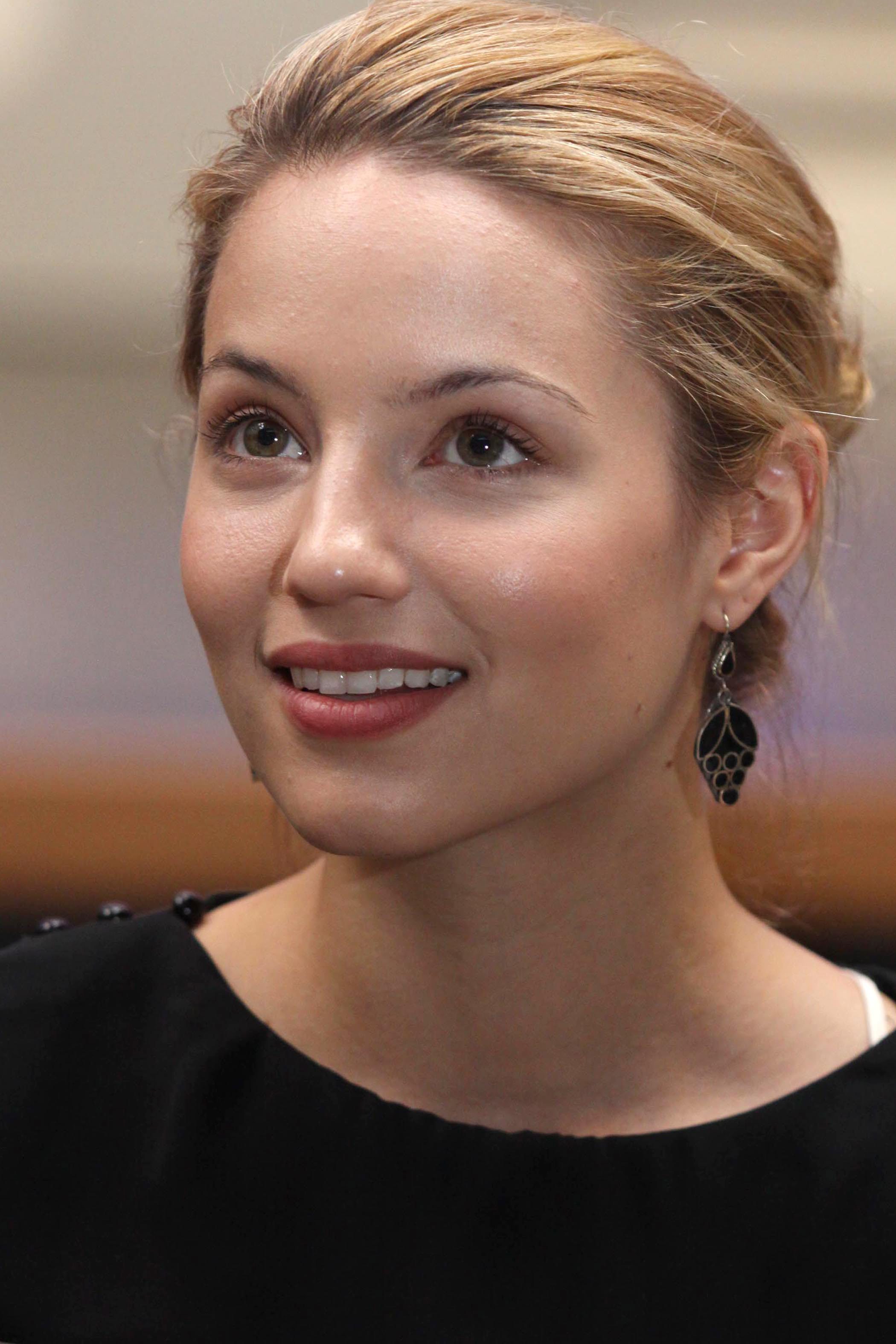 Looking Up | Scrolller