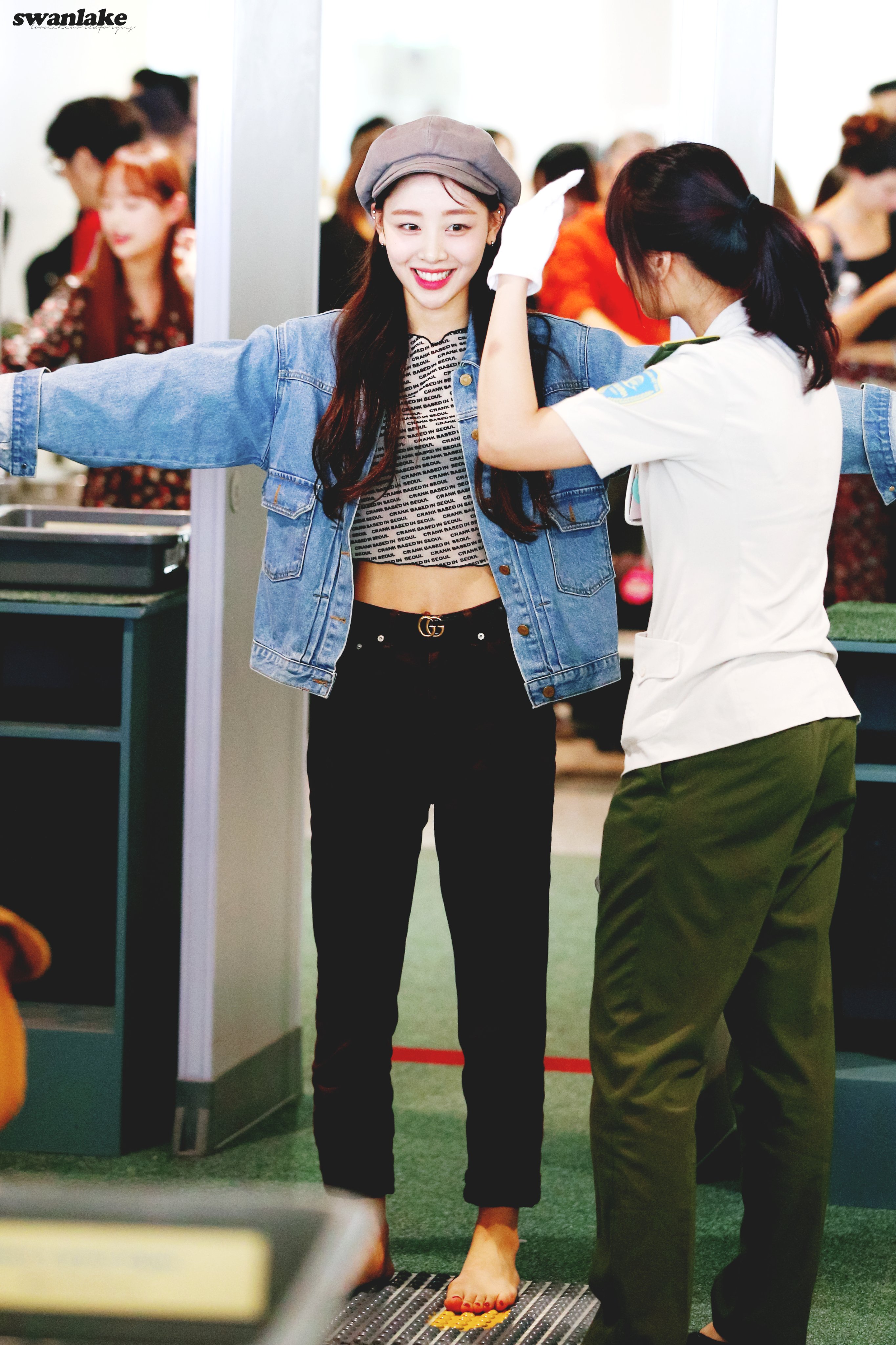 LOONA - Yves | Scrolller