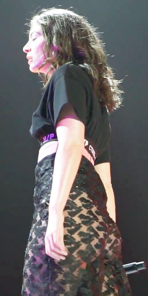 Lorde | Scrolller
