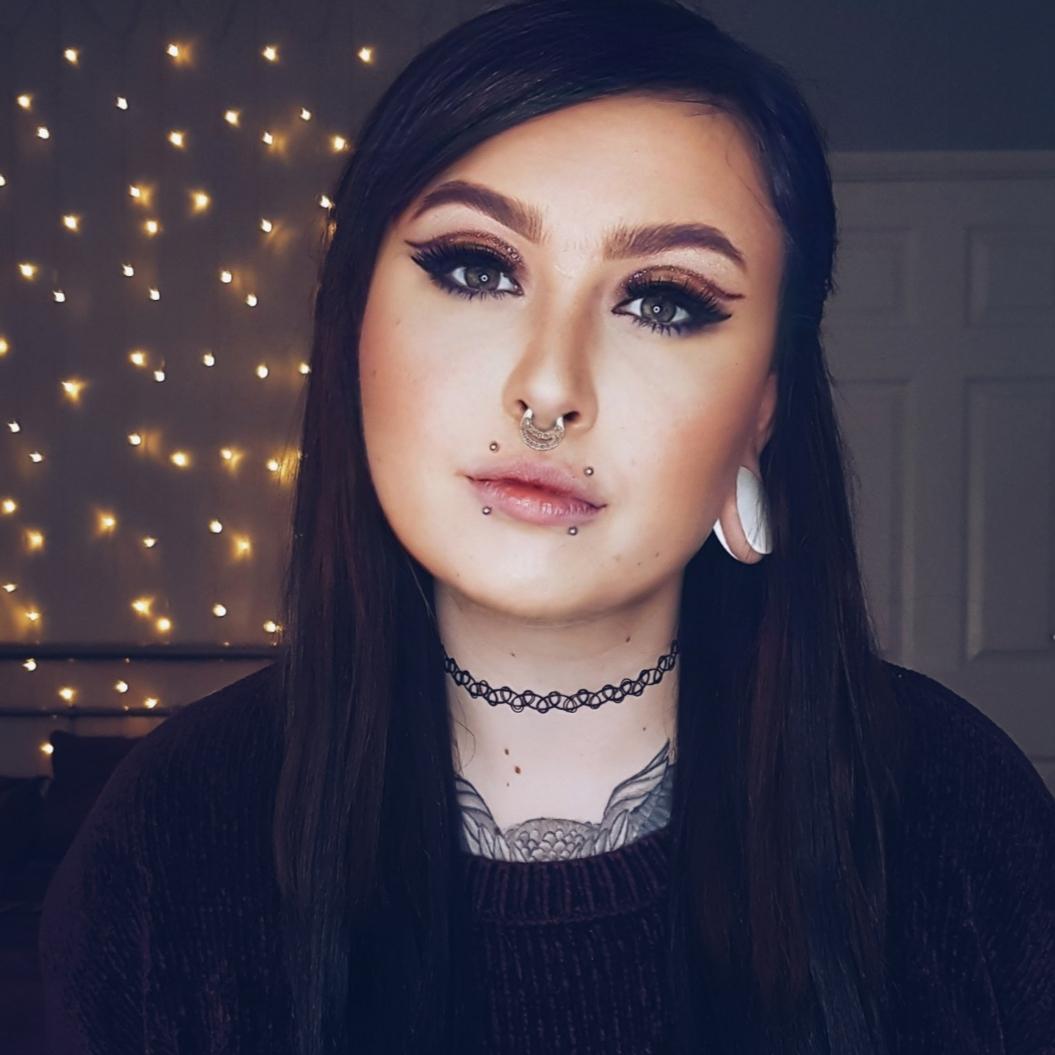 Love a graphic liner atm! | Scrolller