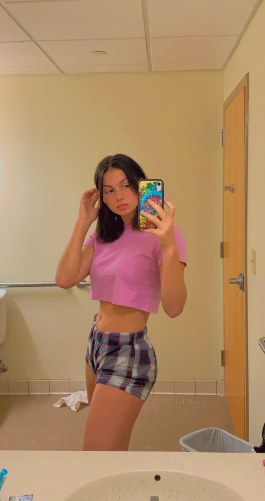 Love a tight stomach | Scrolller