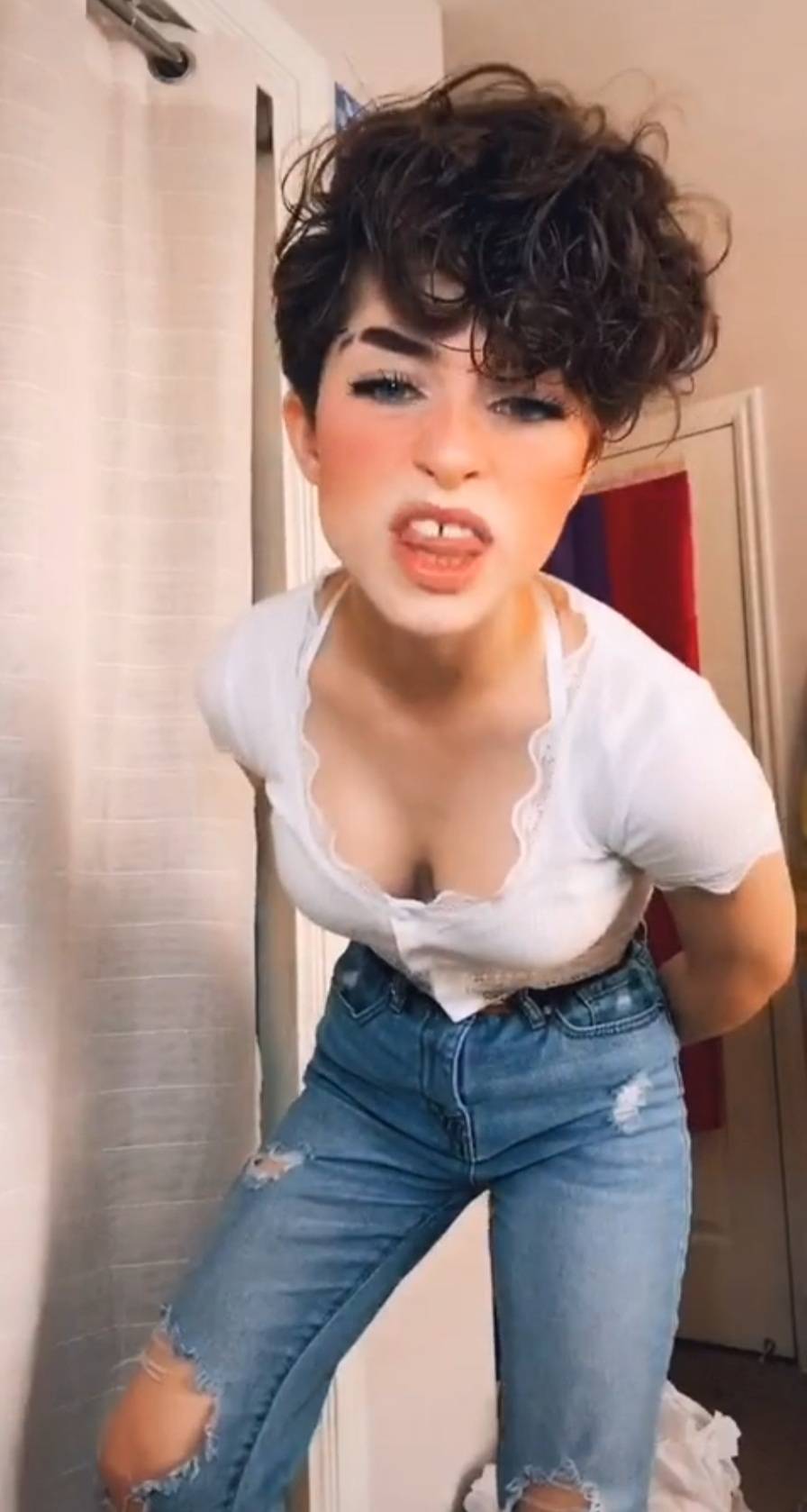 Love it when they lean. | Scrolller