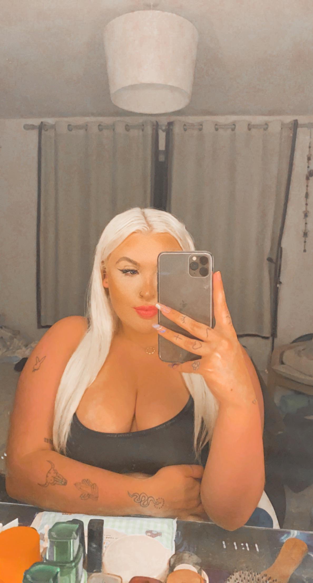 Love teasing 😉 | Scrolller