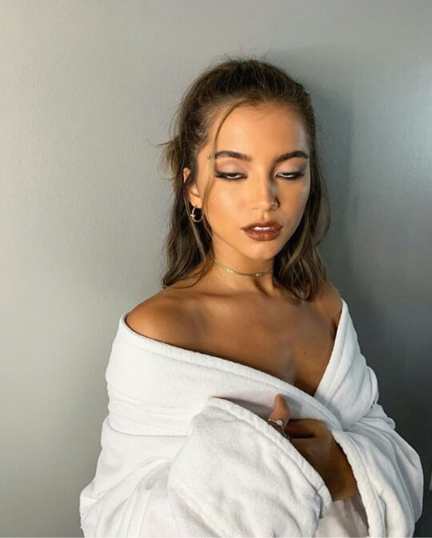 Love the way she rolls her eyes in this picture | Scrolller