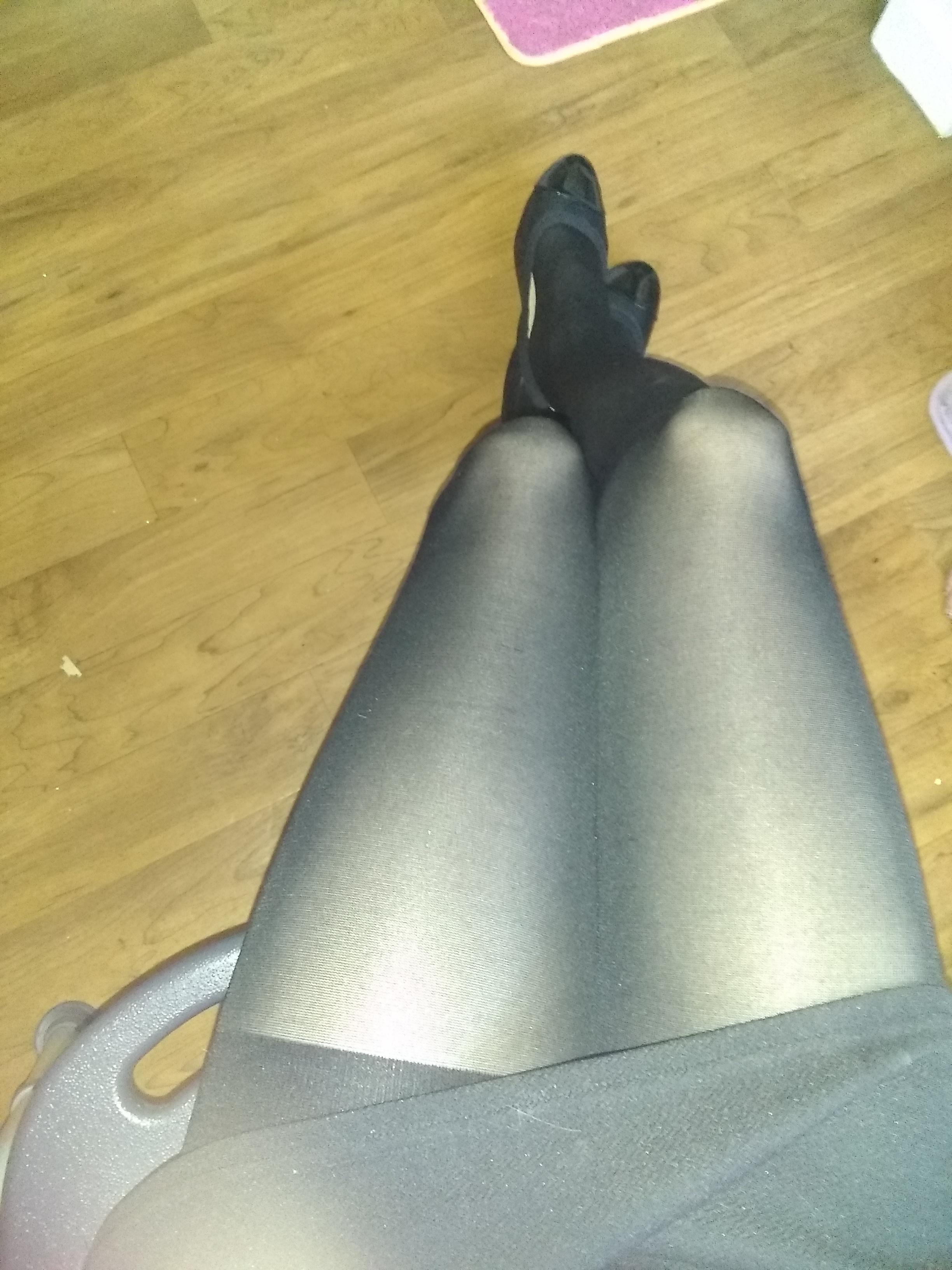 Love these legs of mine! Hope you do too! 💜 | Scrolller