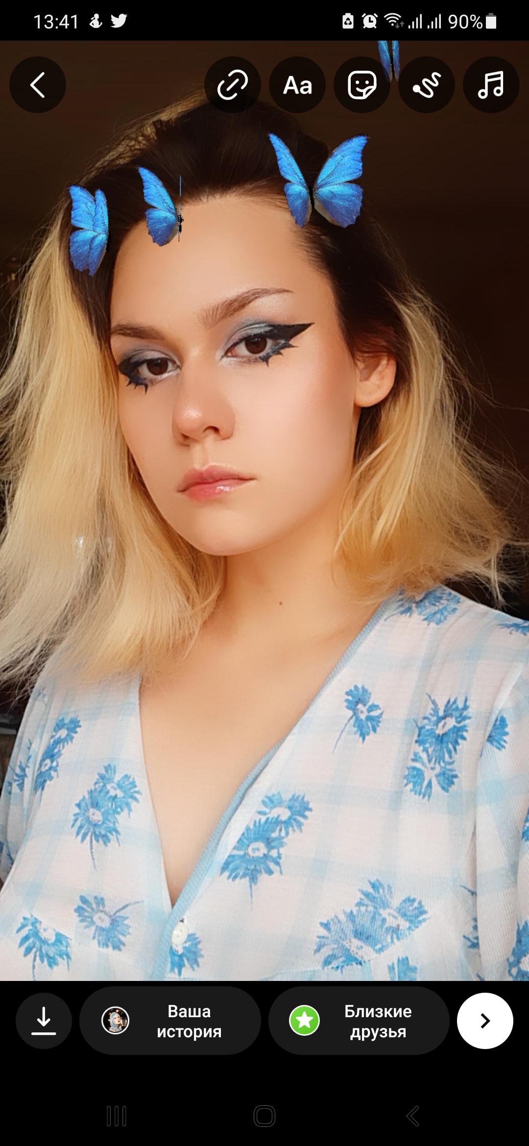 Love today's sharp eyeliner look | Scrolller