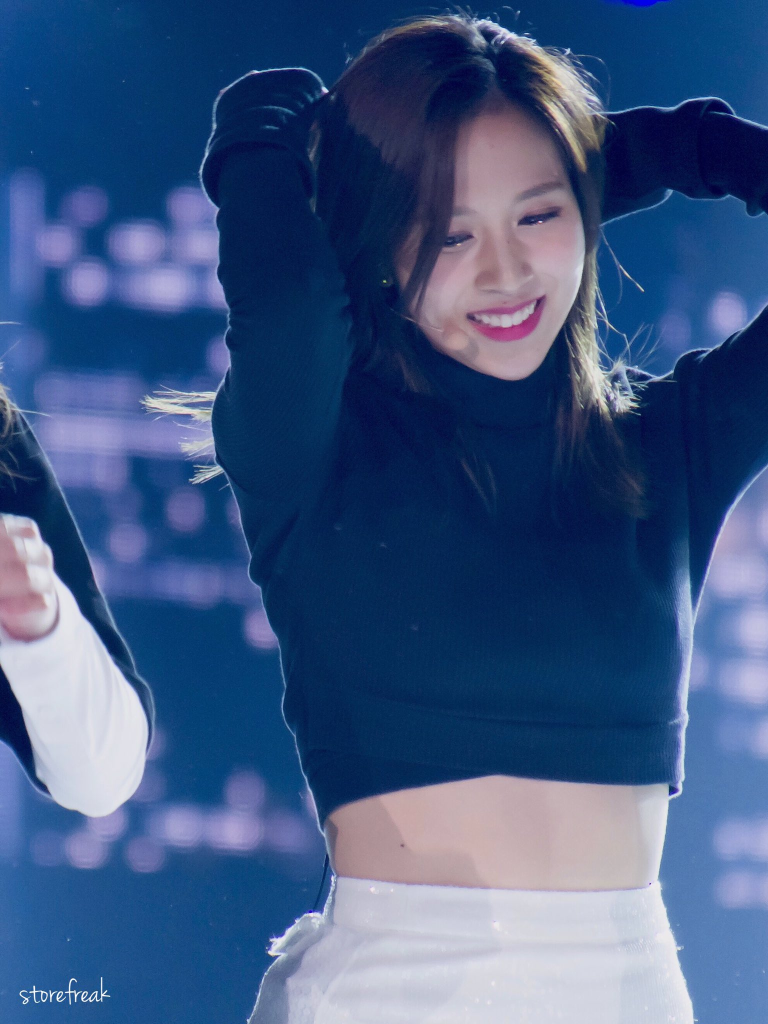 Lovely Mina | Scrolller