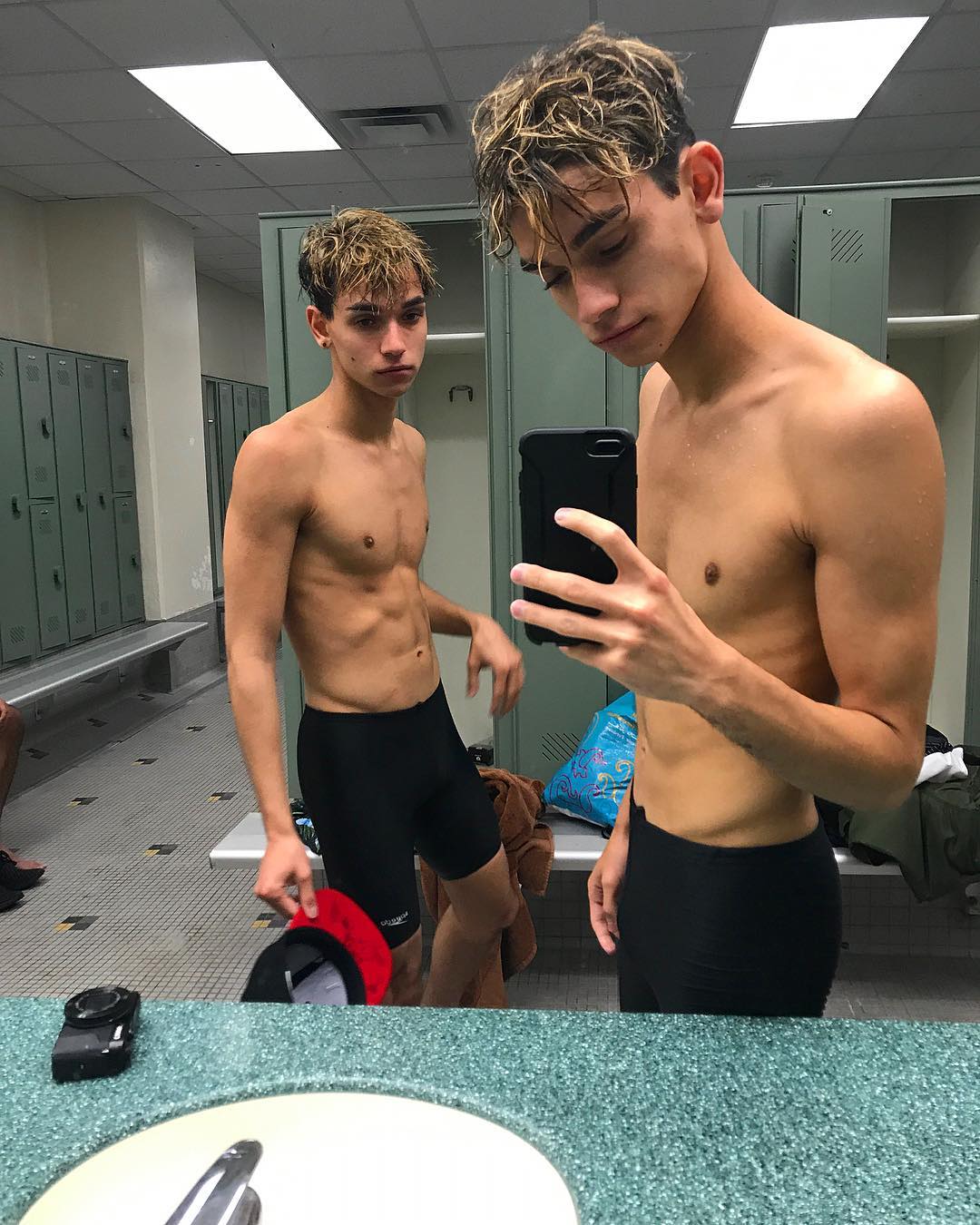 Lucas and Marcus (@dobretwins) [SHIRTLESS] | Scrolller