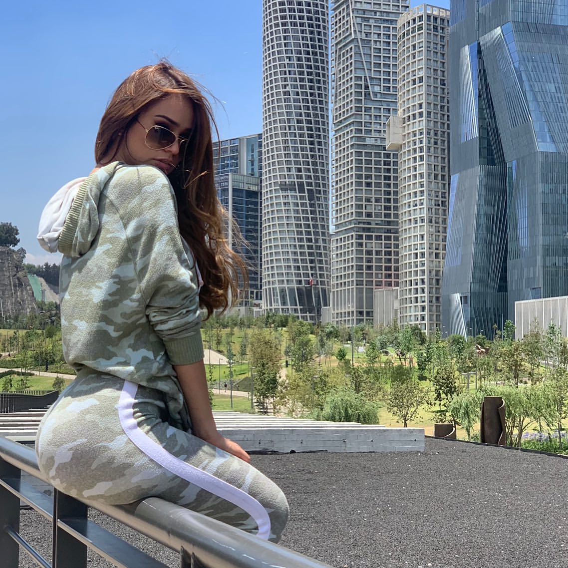 Lucky Railing | Scrolller