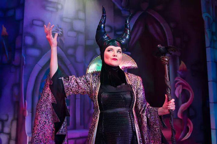 Lucy Lawless dressed as Maleficent from "Snow White." This is just too perfect! | Scrolller