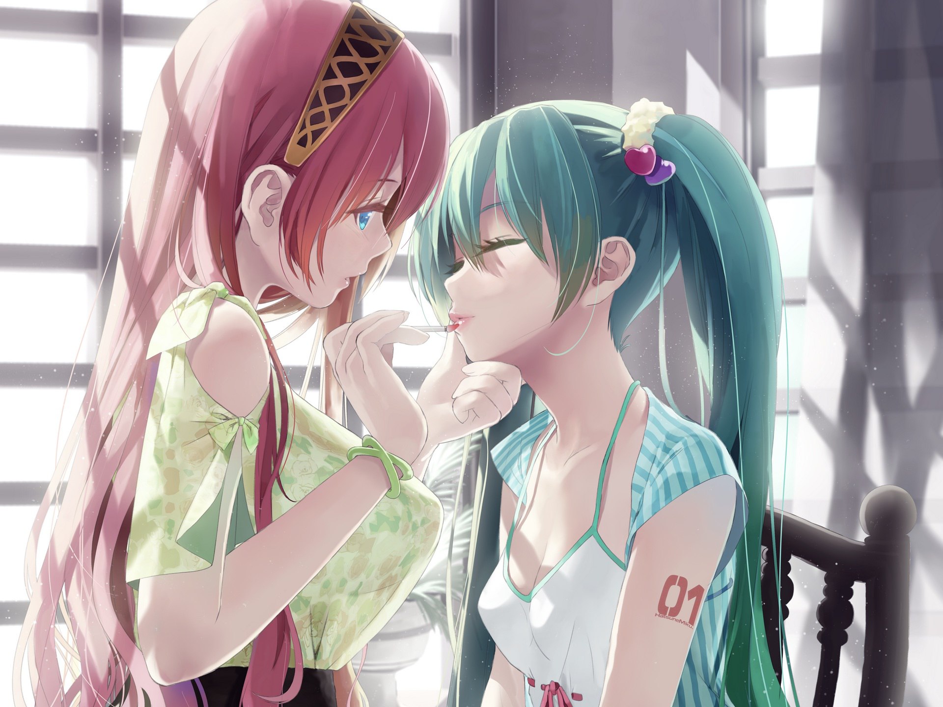 Luka x Miku | Scrolller