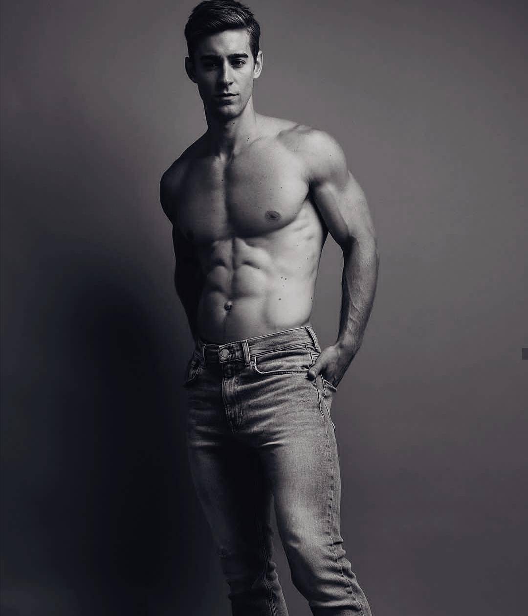 Luke Guldan | Scrolller