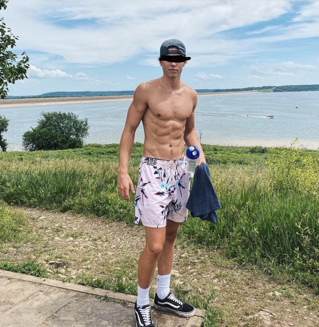 Some call me a jock but I prefer Alpha (22M) | Scrolller