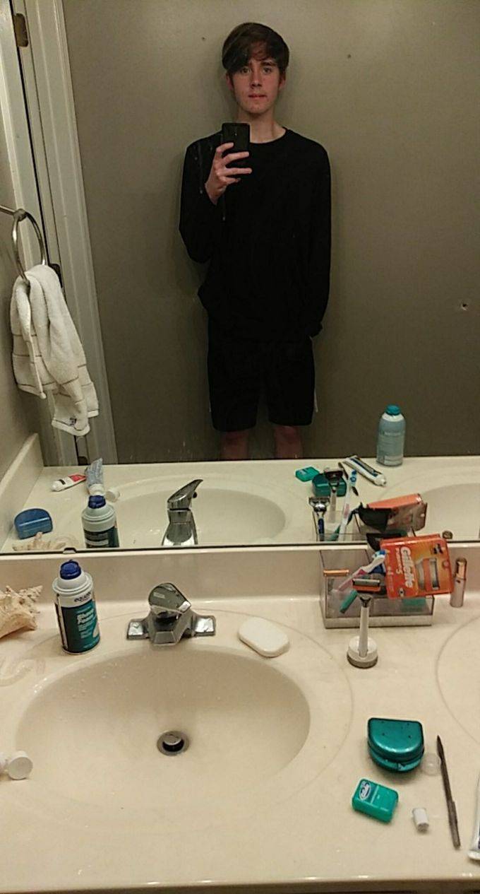 [M15] Am I ugly? /10 if possible thanks. | Scrolller