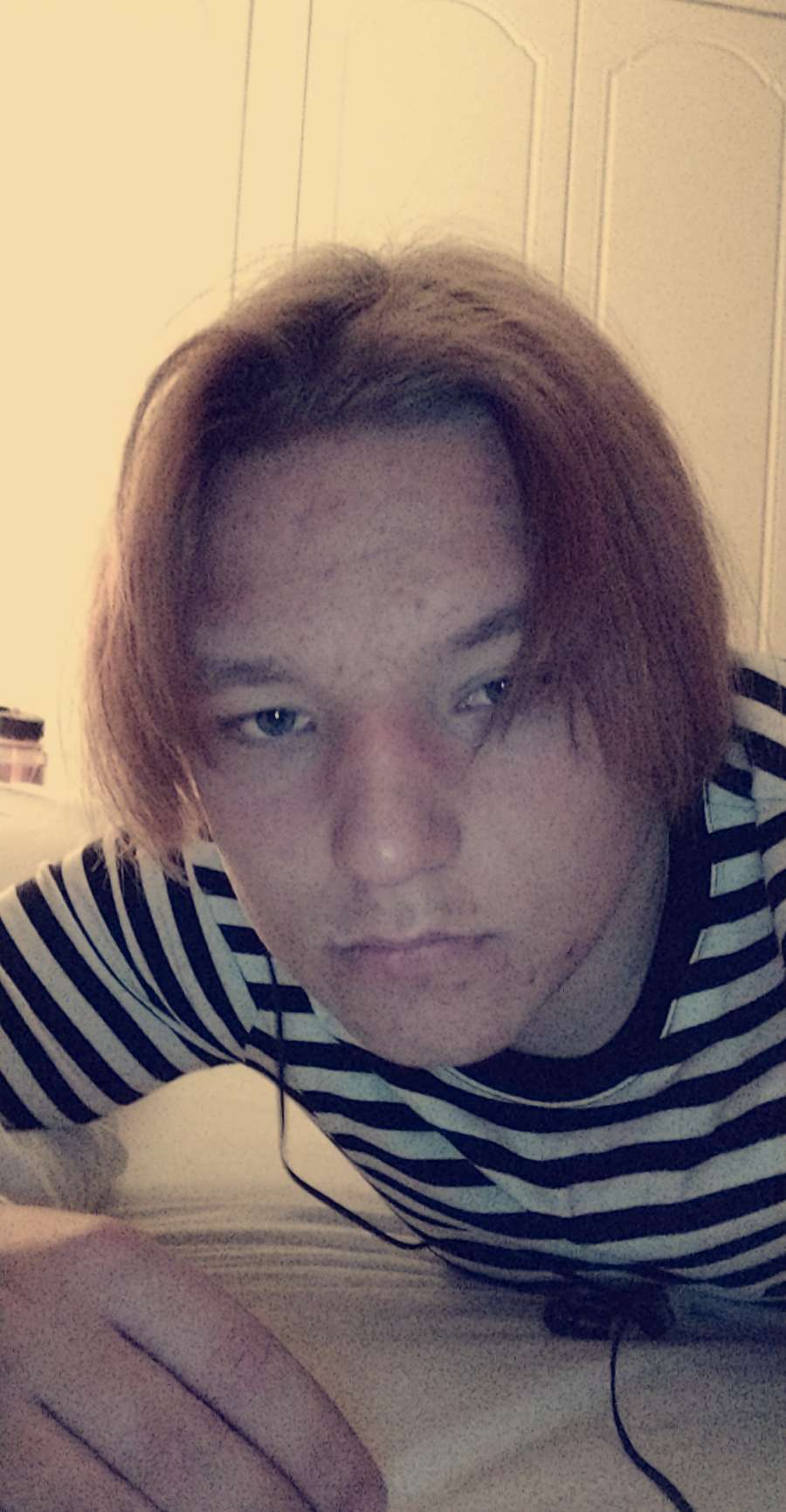 [M15]I strongly dislike the bottom of ny face (mid nose down) it really makes me feel u g l y ...